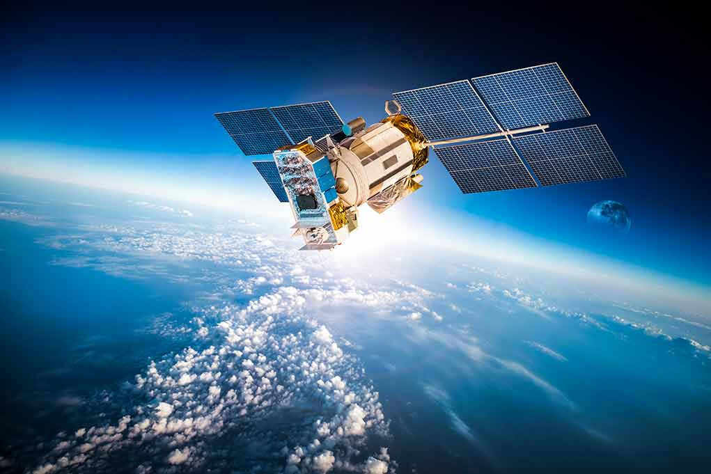 Mystery Object Strikes! Astronauts Trapped | The Red Wire
